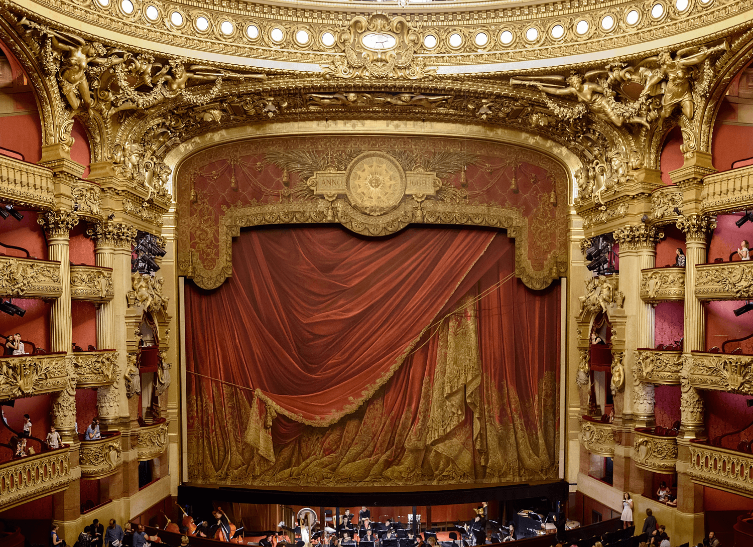 150+ Opera Hashtags You Should Use On Instagram & TikTok
